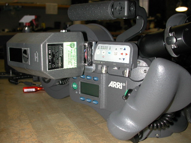 ARRI 235 On-Board Battery Package – Lentequip Inc.